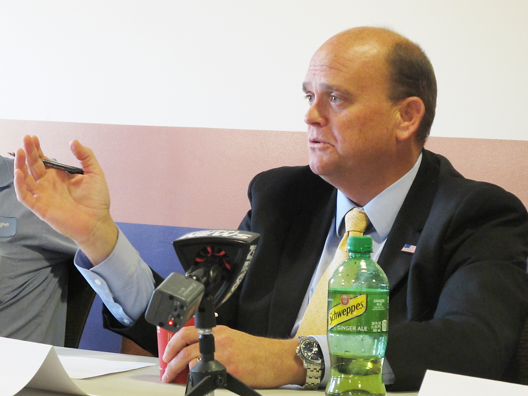 Reed talks taxes, immigration, trade with local farmers | News, Sports ...